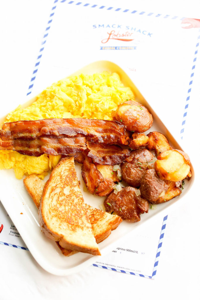 Chicago Charms: Brunch at Smack Shack | Charmingly Styled